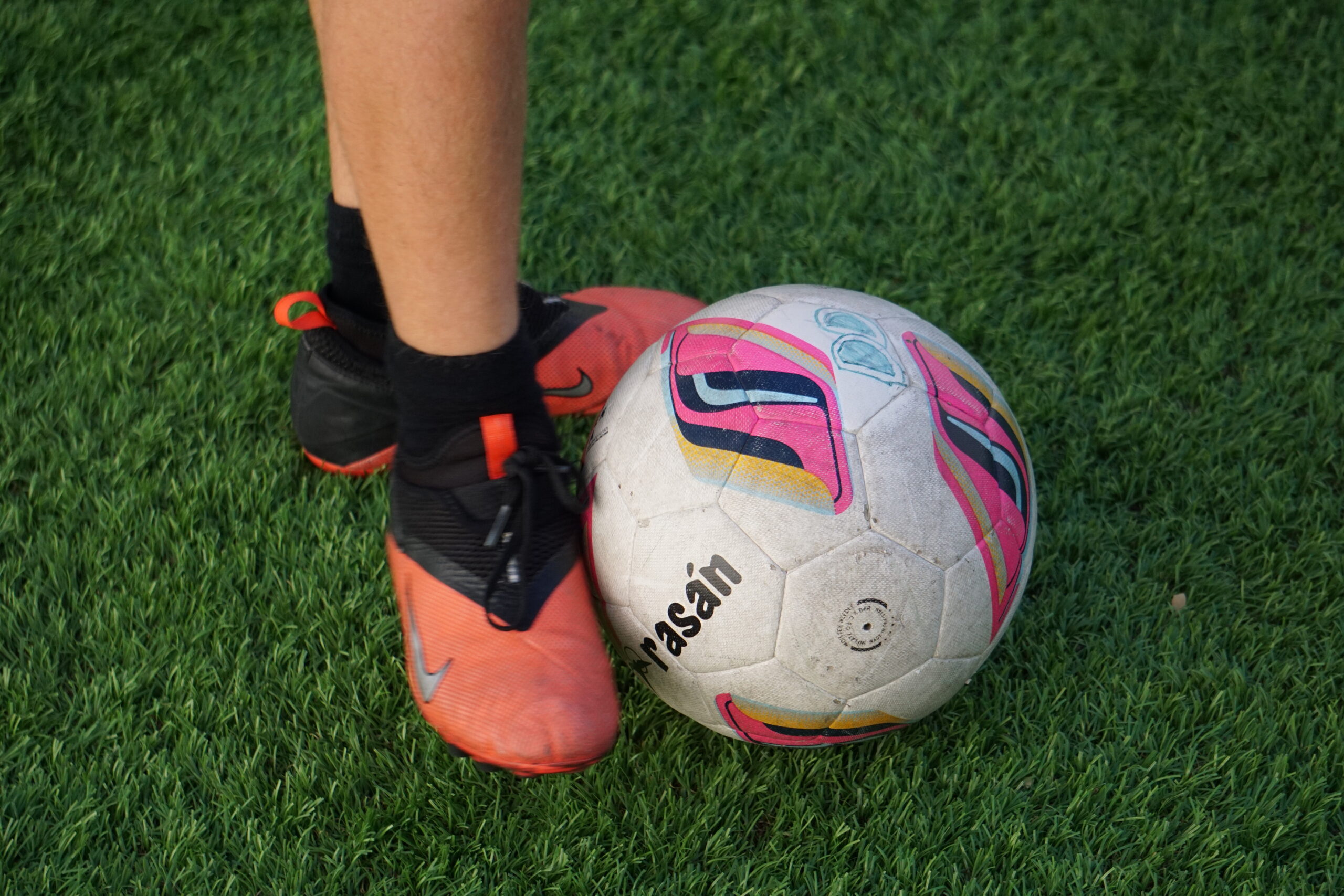 El pase en fútbol base, tipos de pases - Valencia Base