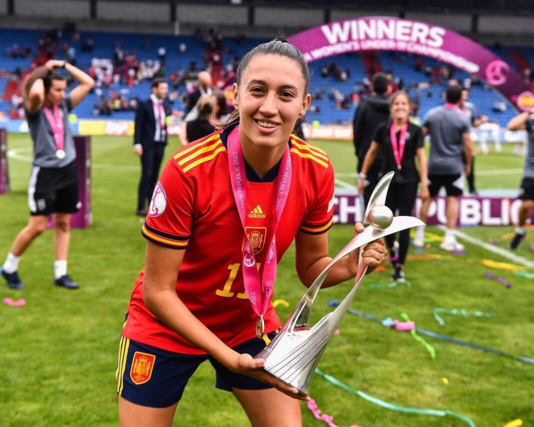 Primera convocatoria de Fiamma Benítez con la absoluta de España ...