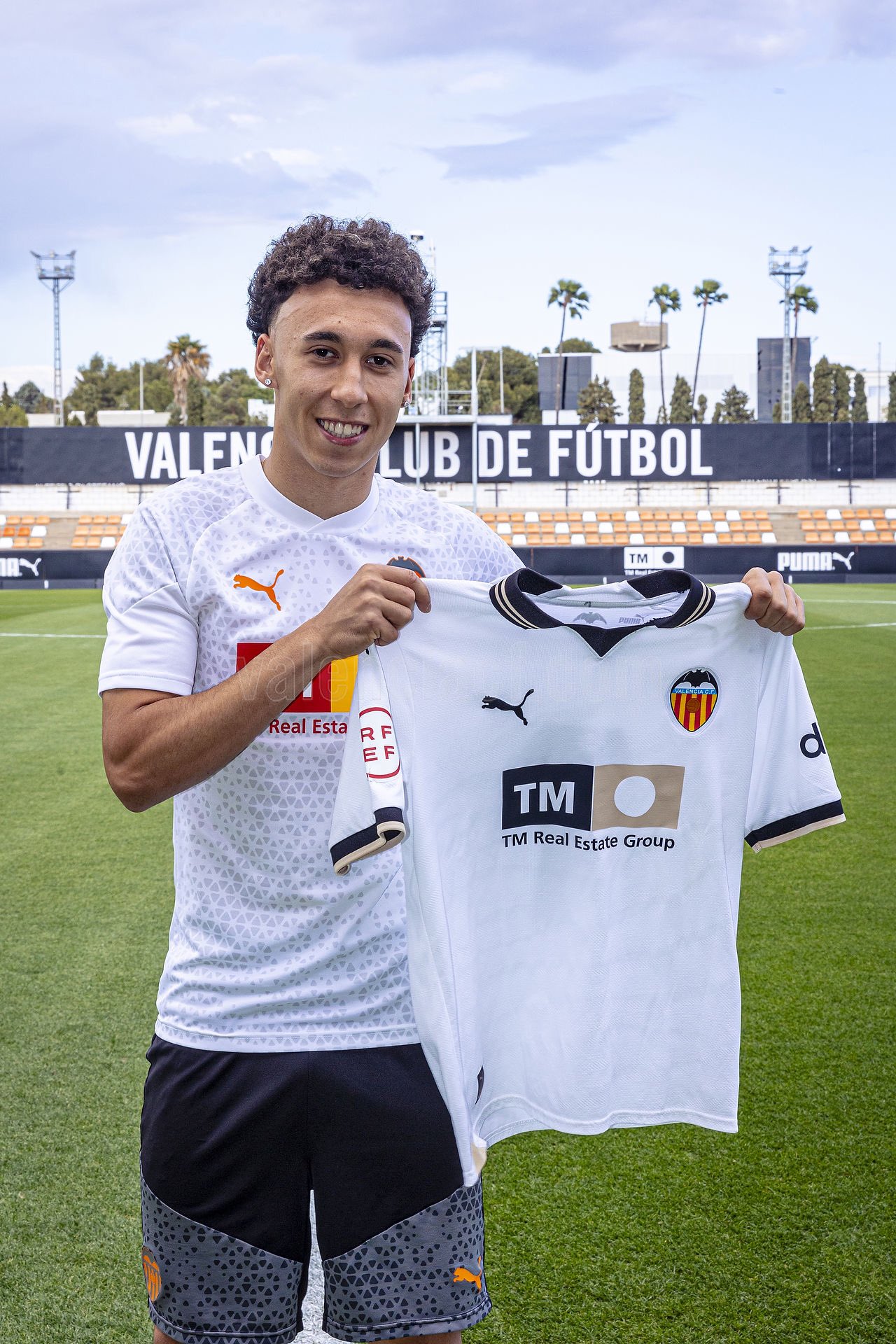 Pablo López, en la convocatoria del primer equipo del Valencia CF ...